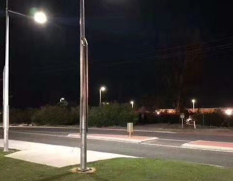 Hinged Octagonal Lighting Poles, Mid-Hinged Square Lighting Poles ...